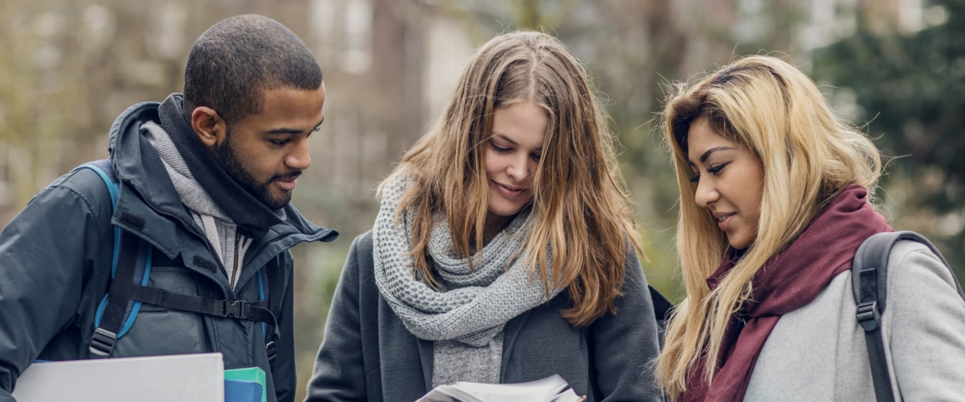 What semester is the best to start college?